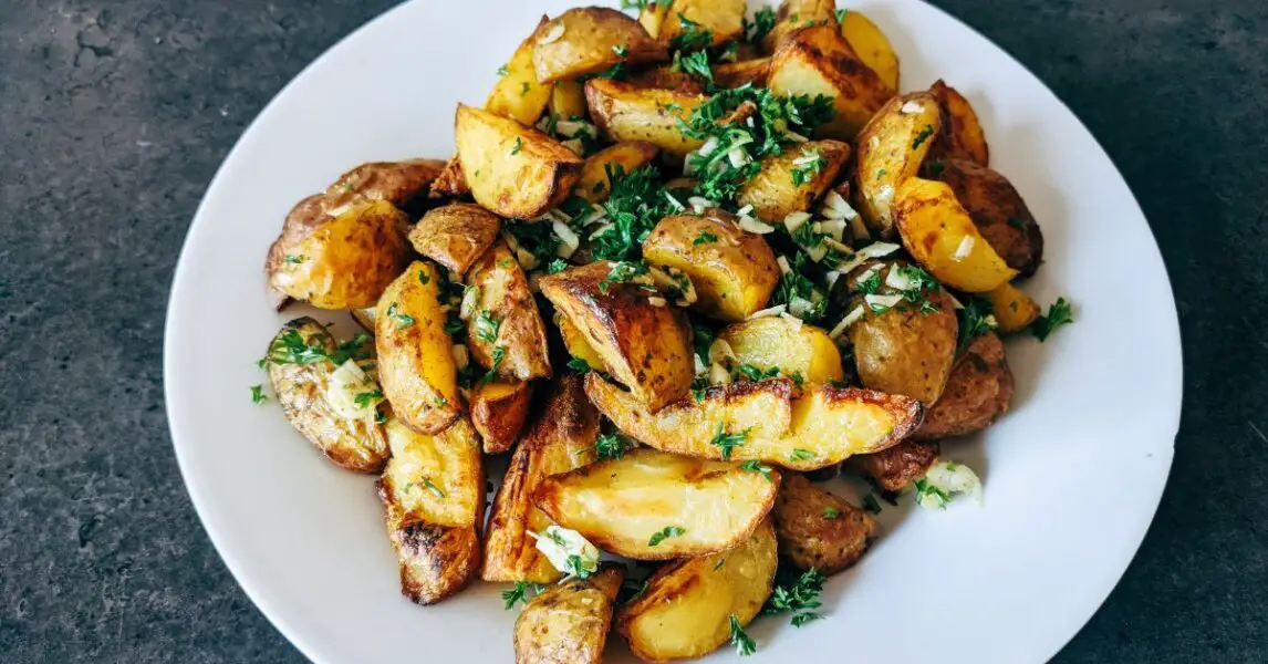 Como preparar unas ricas papas al ajo y limón | Raza Folklorica!