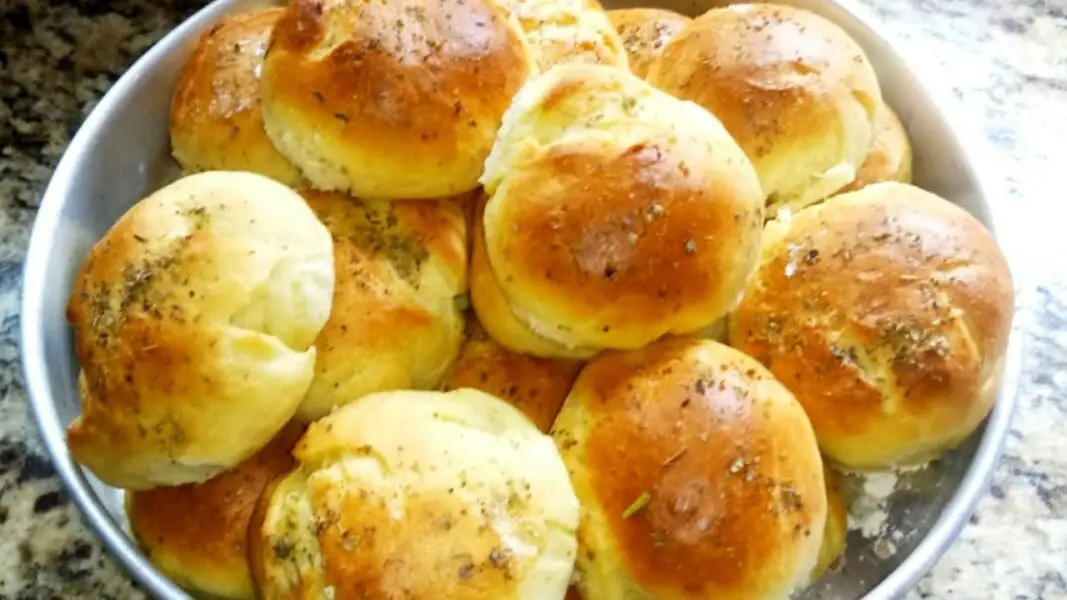 Cómo hacer pan relleno de cebolla