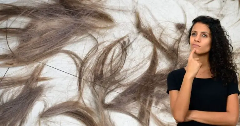 Que significa encontrar un mechón de pelo en tu casa